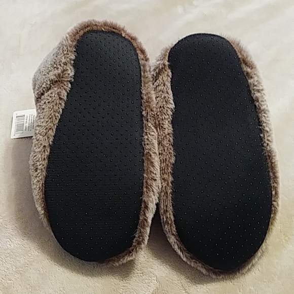 Compass | Shoes | Compass Sherpa High Top Slippers Os 9 | Poshmark